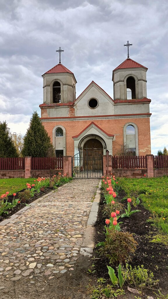 Katolik kiliseleri Костёл Марии Магдалены, Novolukoml, foto