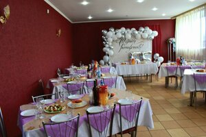 У Ирины (ulitsa Gogolya No:1А, selo Tashtyp), kafe  Hakasya'dan