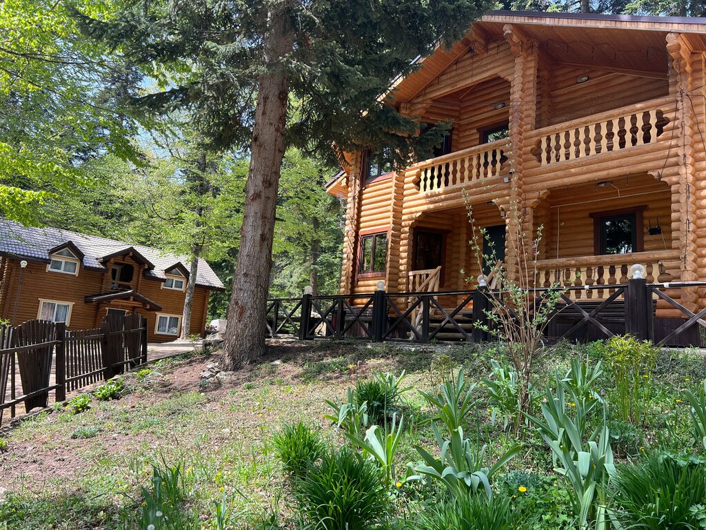 Konuk evi Lesogorye, Karaçay‑Çerkez Cumhuriyeti, foto