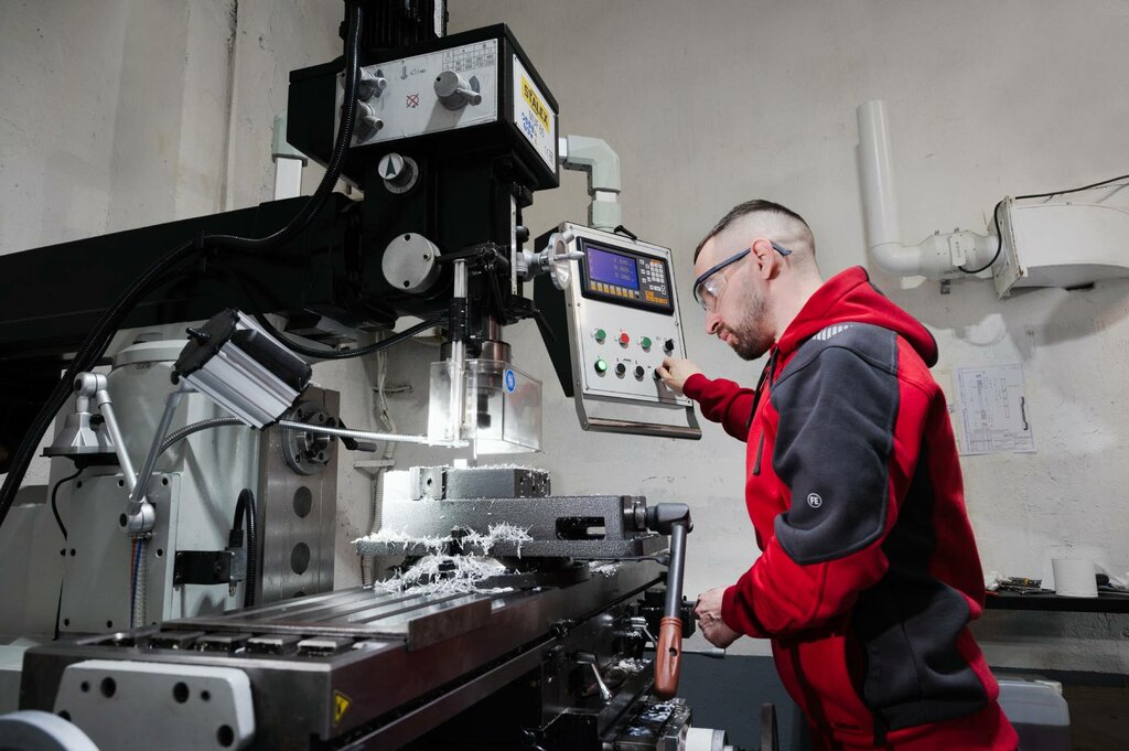 Paketleme ekipmanları firmaları Pinova mechanic, Moskova, foto