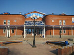 Dolphin, water and wellness complex (ulitsa Sultangaliyeva No:23), yüzme havuzları  Aznakayevo'dan (Aznakay'dan)