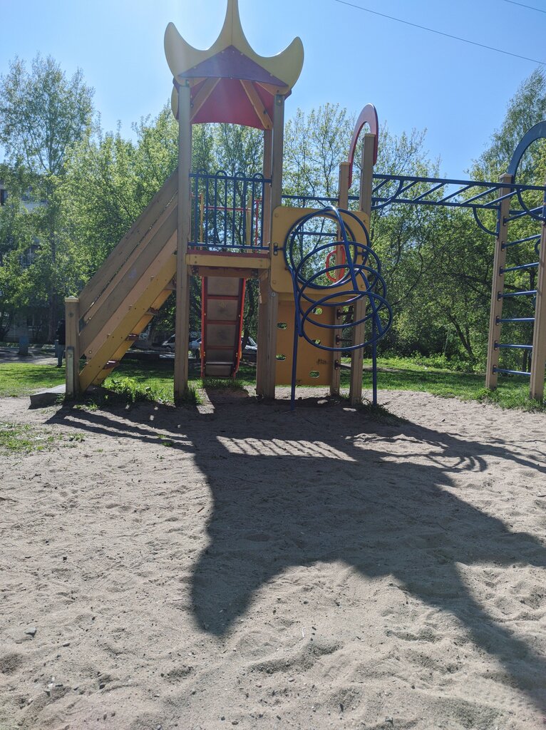 Oyun alanı Playground, Novosibirsk, foto