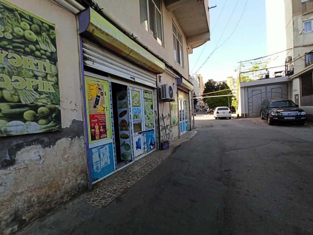 Market Qardaşlar, Bakü, foto