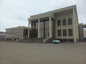 Khan Sarai (No:1/1, Kóktem yqsham aýdany), restoran  Kökşetav'dan