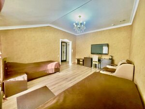 Imperiya (Oktyabrskaya ulitsa No:16, Kizlyar), otel  Kizlyar'dan
