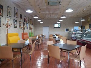 Cafe Kulinariya (Azina Street No:10, Chaykovskiy), kafe  Çaykovski'den
