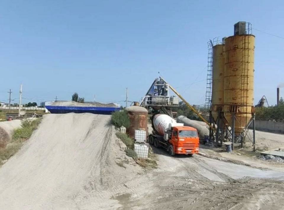 Beton ve beton ürünleri üreticileri Строительный двор, Kaspiysk, foto