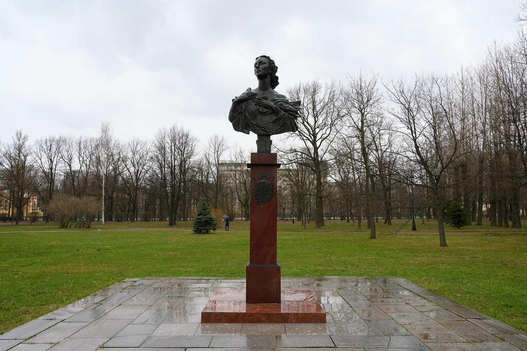 Anıt, heykel Дважды Герой Социалистического труда Галина Сергеевна Уланова, Saint‑Petersburg, foto
