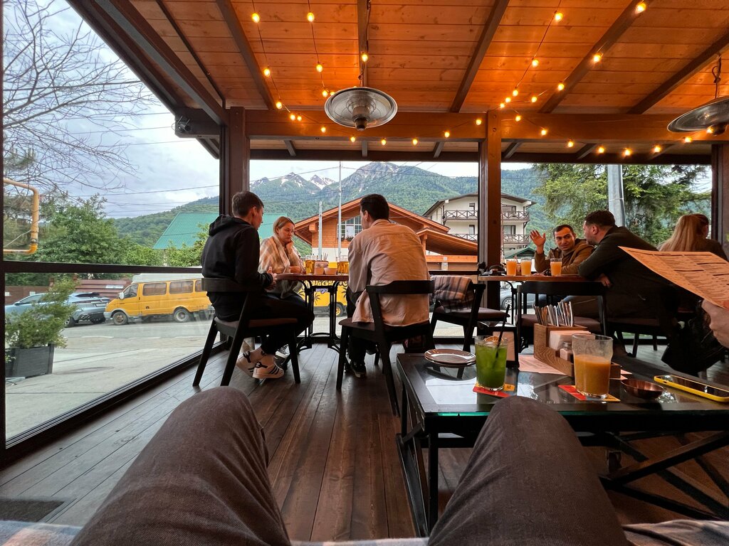 Bar Smena Obstanovki, Soçi, foto