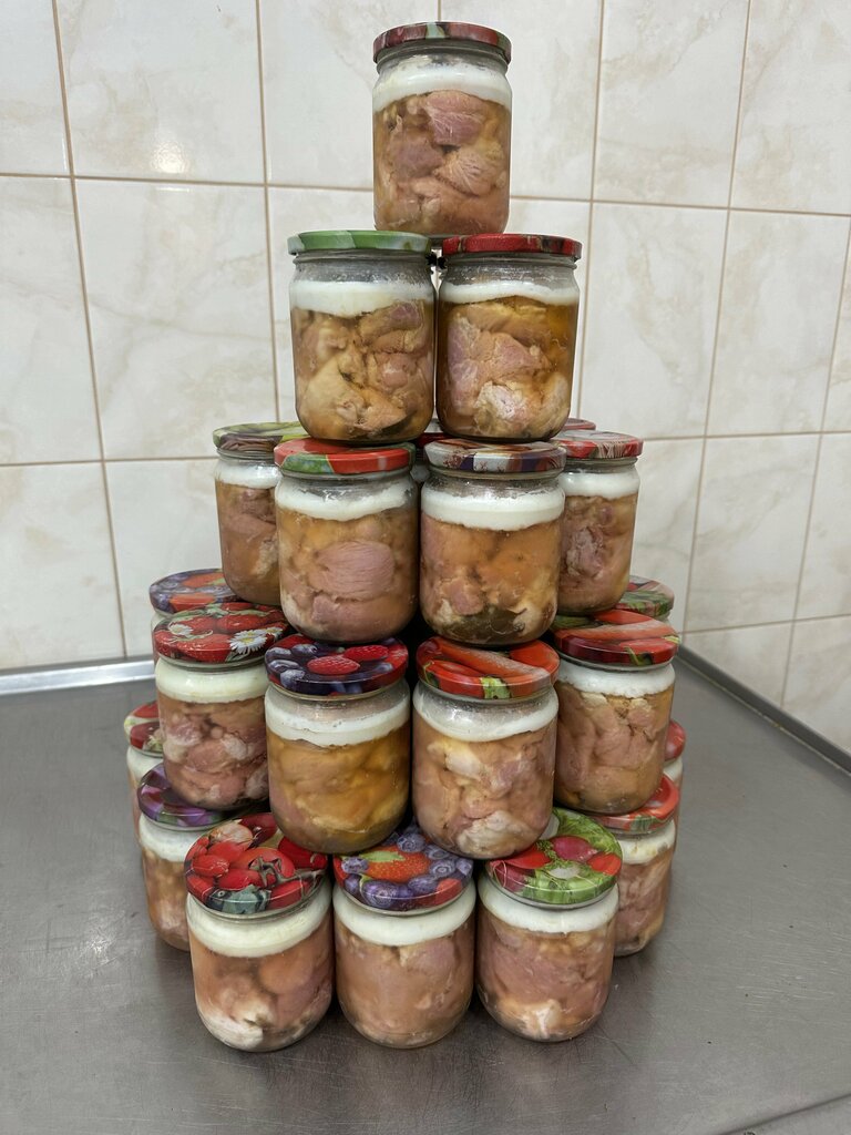 Kasap, şarküteri Myasnoj kraj, Riazanskaya oblastı, foto