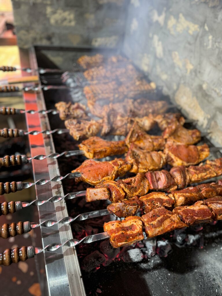 Hazır gıda satan yerler Шашлык бар, Şahty, foto