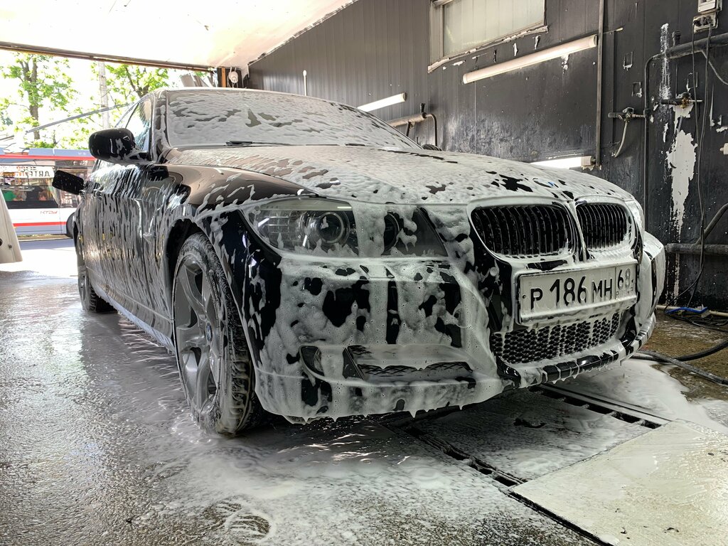 Oto yıkama Lux Car Wash, Krasnodar, foto