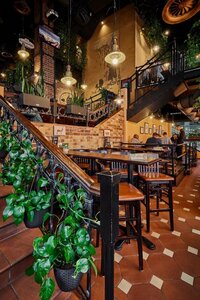 Restaurant Khmel (Pobedy Square No:10), restoran  Kaliningrad'dan
