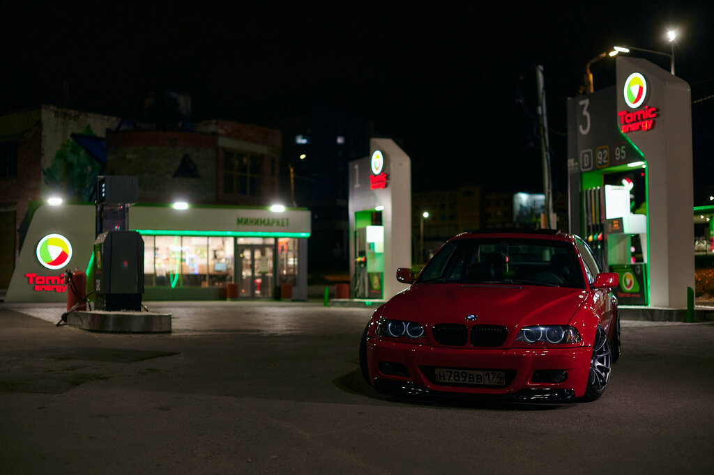 Benzin istasyonu Tamic Energy, Degtiarsk, foto