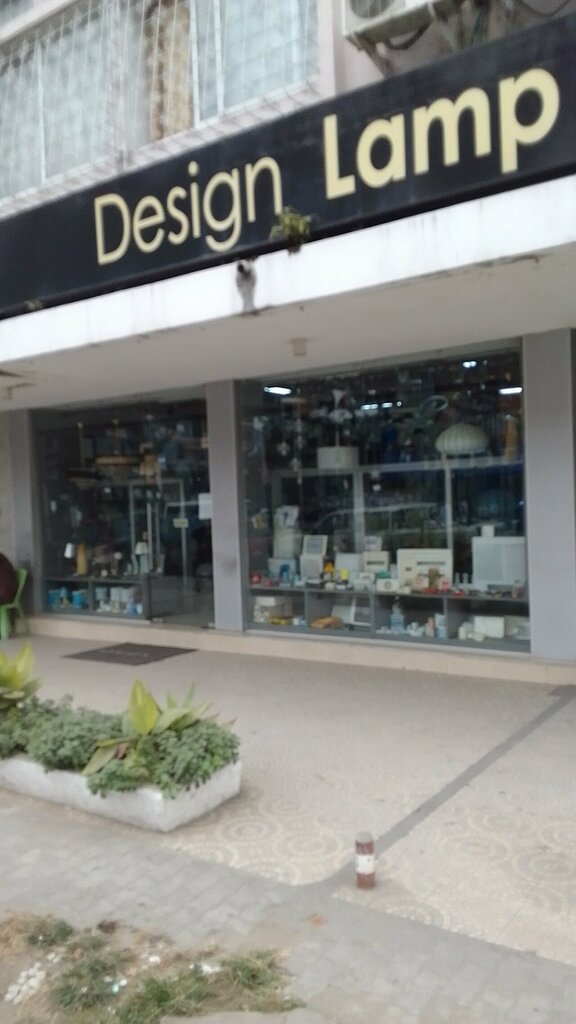 Lamba ve avize mağazaları Desi Lamp, Loanda, foto