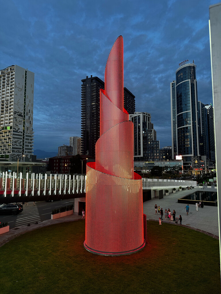 Anıt, heykel Frozen fountain, Batum, foto