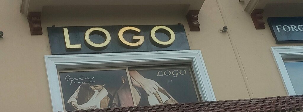 Giyim mağazası Logo Shoes Gulberg Galleria Mall, Lahor, foto