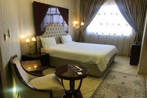 Qasr AlDur Hotel (Zain Al Abdeen Street,Najaf 54001,), otel  Necef'ten