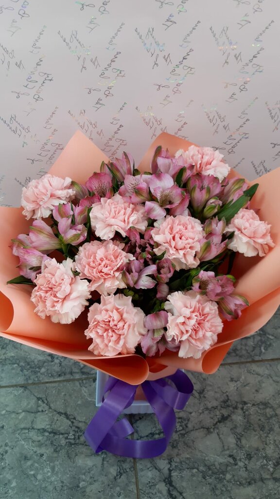 Yapay bitki ve çiçek Магазин цветов и салютов, Almetyevsk (Elmet), foto