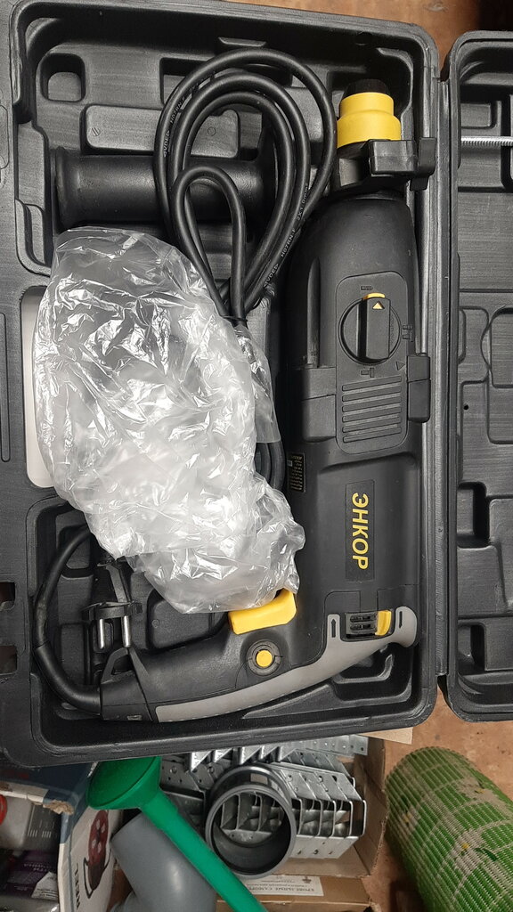 Kiralama noktası Прокат инструментов, Yekaterinburg, foto