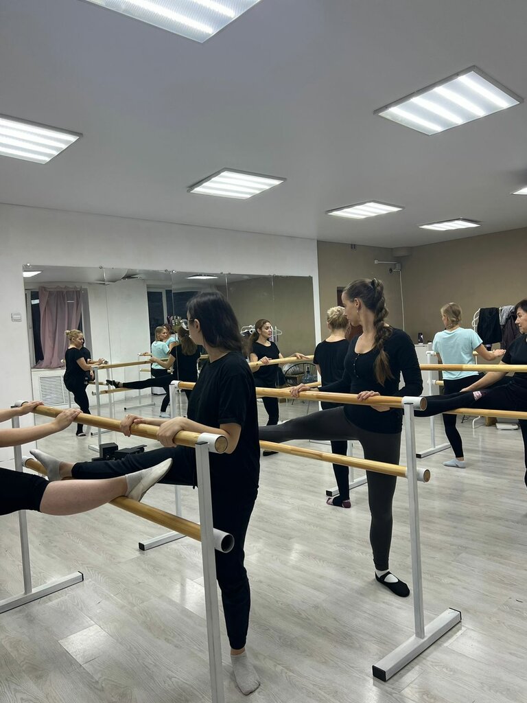 Dans okulları Cherry, Novoçerkassk, foto