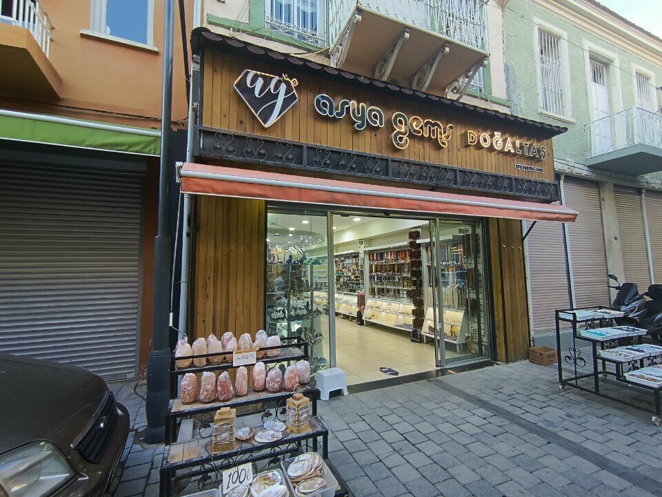 Taş ürünler ve yapılar Alibaba Doğaltaş Mücevherat, İzmir, foto