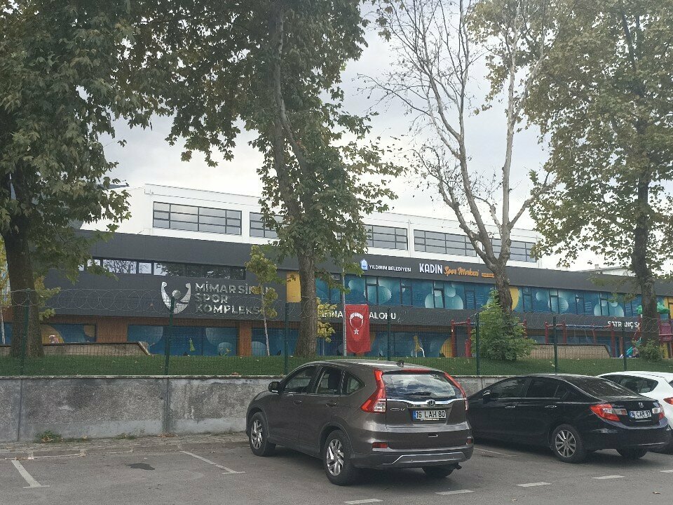 Çok amaçlı spor tesisleri Mimarsinan Spor Salonu, Bursa, foto
