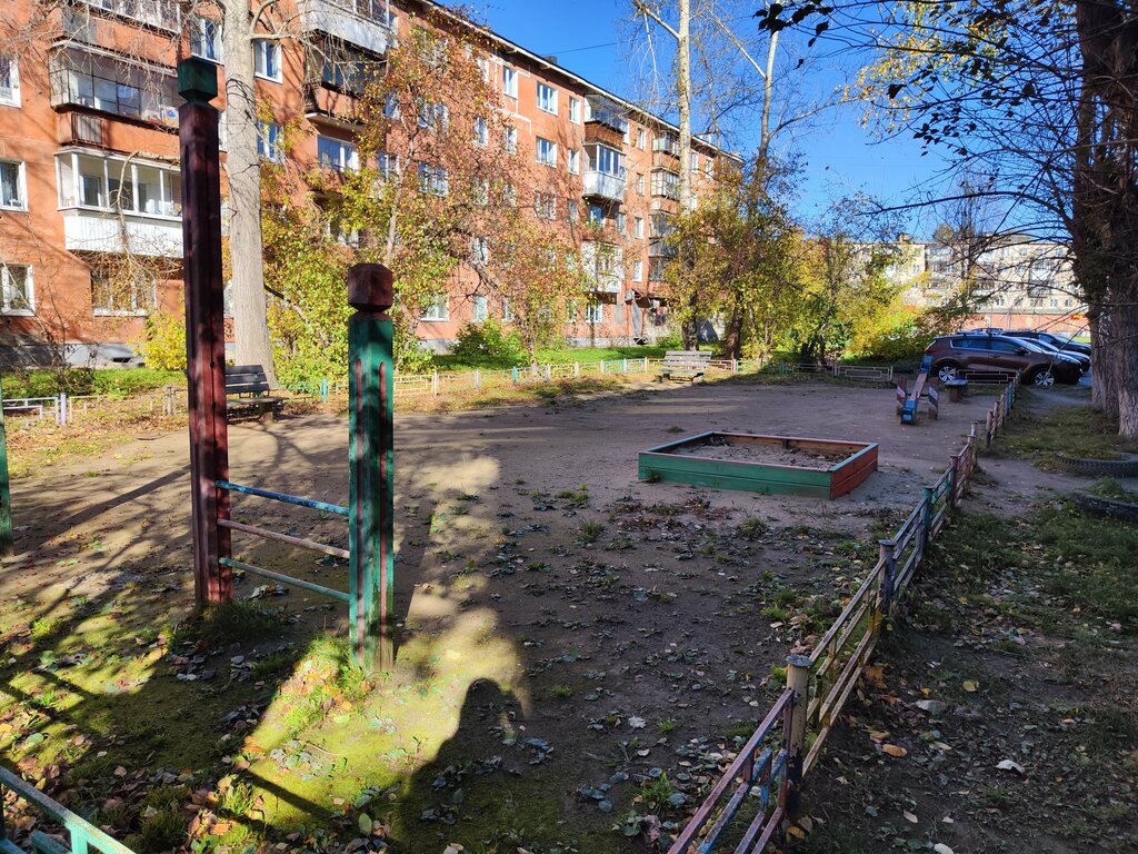 Oyun alanı Playground, Polevskoy, foto