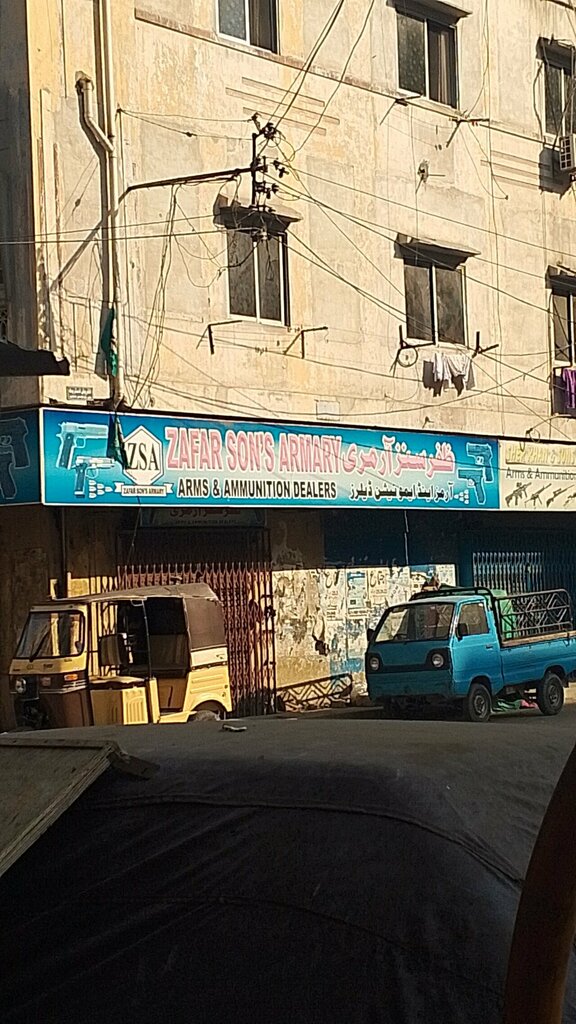 Giyim mağazası Syed Ali Shah Arms And Ammunition Dealer's, Karaçi, foto