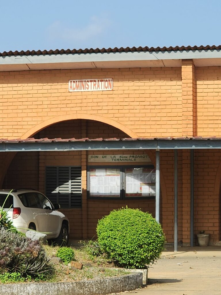 Özel okul Lycée Moderne Cocody Angré, Abican, foto