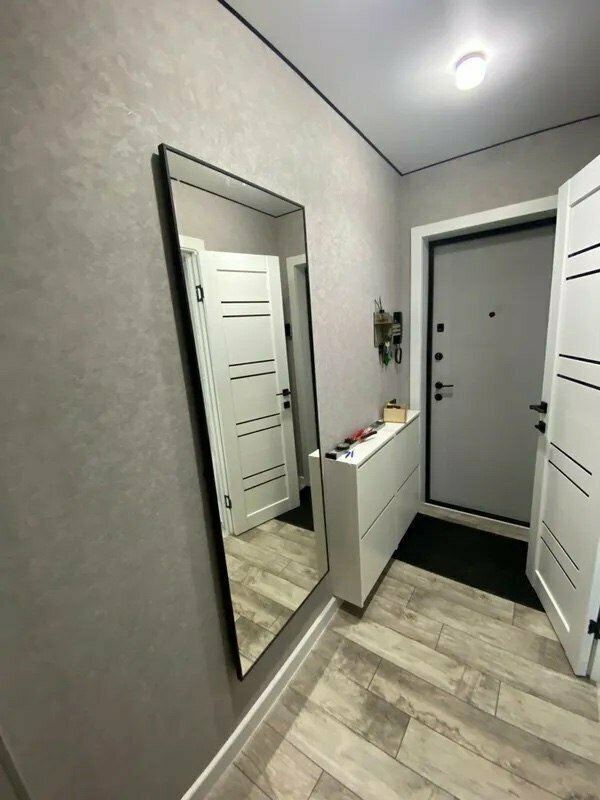 Ayna yapımı ve montaj hizmetleri Craftsman mirror, Krasnoyarsk, foto