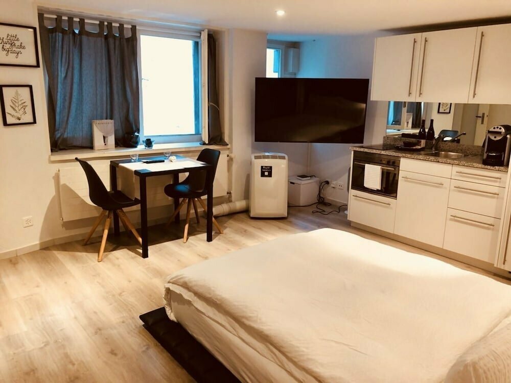 Otel Top city center location by Airhome, Zug, foto