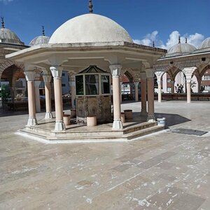 Merkez Cami (Tokat, Turhal, Yavuz Selim Mah., Şehit Bülent Günal Cad., 2F), cami  Turhal'dan