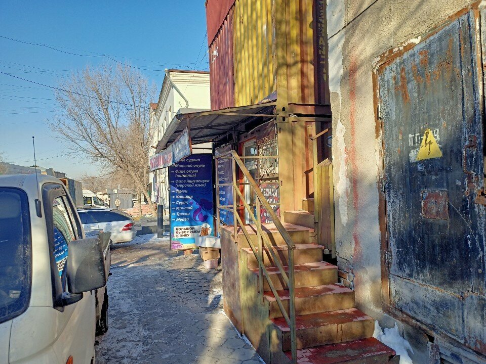 Taş ürünler ve yapılar Yukon, Bişkek, foto