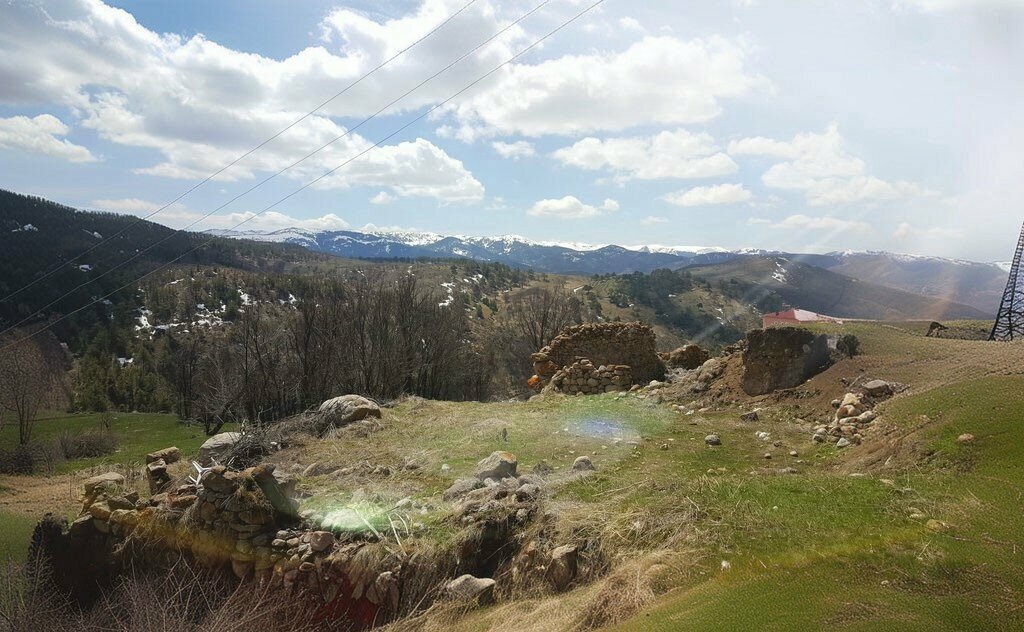 Cami Karabörk Köyü Cami, Alucra, foto
