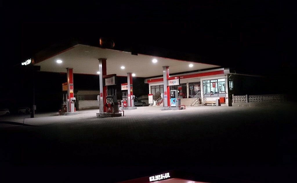 Benzin istasyonu Petrol Ofisi, Altınekin, foto