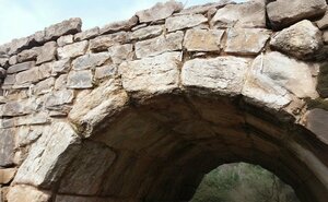 Müzeler ve sanat galerileri Taşköprü Kutluca, Körfez, foto
