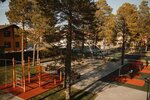 Sports ground (Yamalo-Nenets Autonomous Area, Gubkinskiy, Tri oreshka), spor alanı  Gubkinski'den