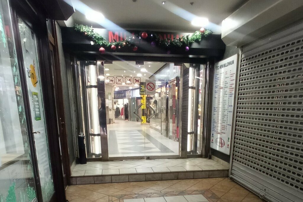 Giyim mağazası Delil, Belgrad, foto