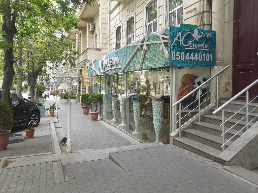 Çiçek pazarı Ağ Çiçəyim Nizami Filialı, Bakü, foto