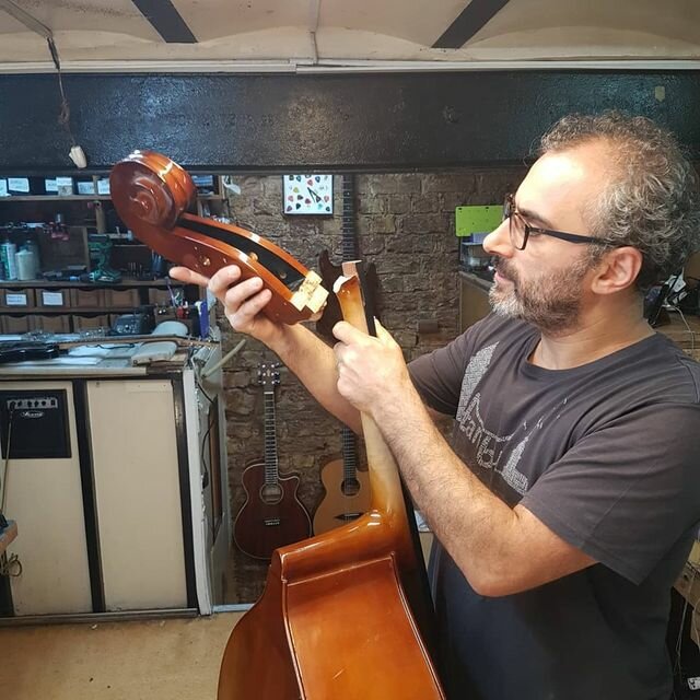 Ses kayıt stüdyoları Rıfat Türen Gitar & Violin, İstanbul, foto