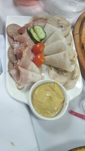 Дача (Komsomolskaya Street No:3А, Snezhinsk), kafe  Snejinsk'ten