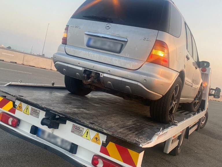 Jant ve lastikçiler Tunç Oto Lastik, İstanbul, foto