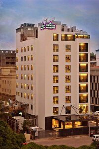Country Inn & Suites by Carlson Goa Panjim (Goa, North Goa County, Tiswadi Subdistrict, City of Panaji, Patto Centre), otel  Panaji'den