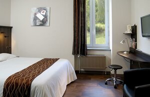 Hotel Kyriad Rodez (Occitanie, Aveyron, Rodez, Avenue du Maréchal Joffre), otel  Rodez'den