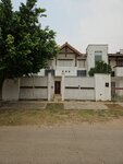 Casa (Santa Cruz de la Sierra, Distrito Municipal 1, Subdistrito 55), büyükelçilikler ve konsolosluklar  Santa‑Krus'tan