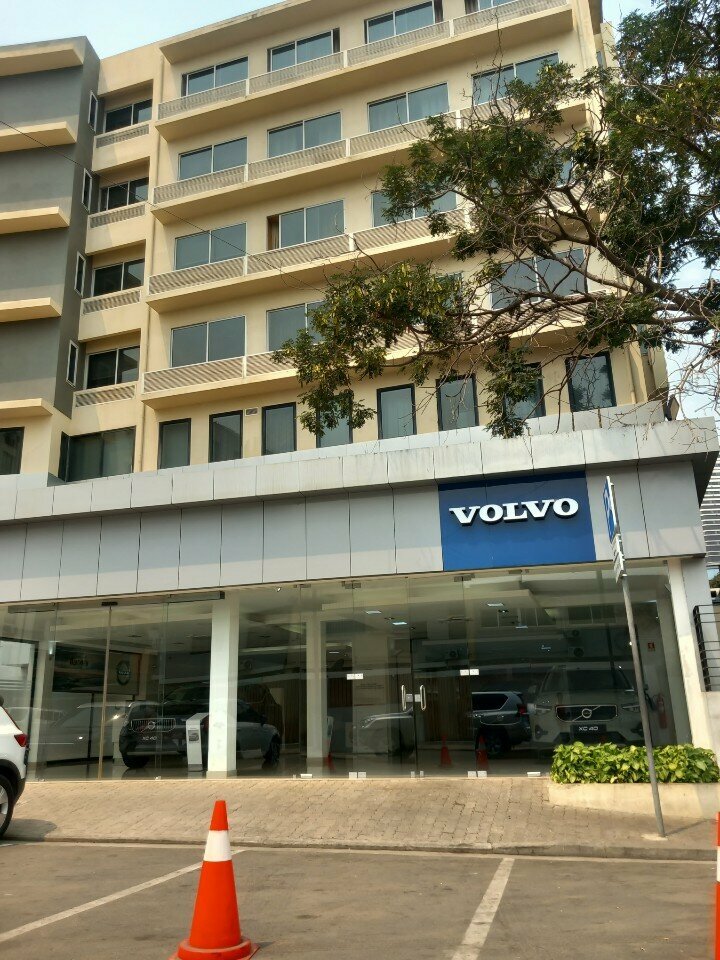 Otomobil satış galerileri Volvo, Loanda, foto