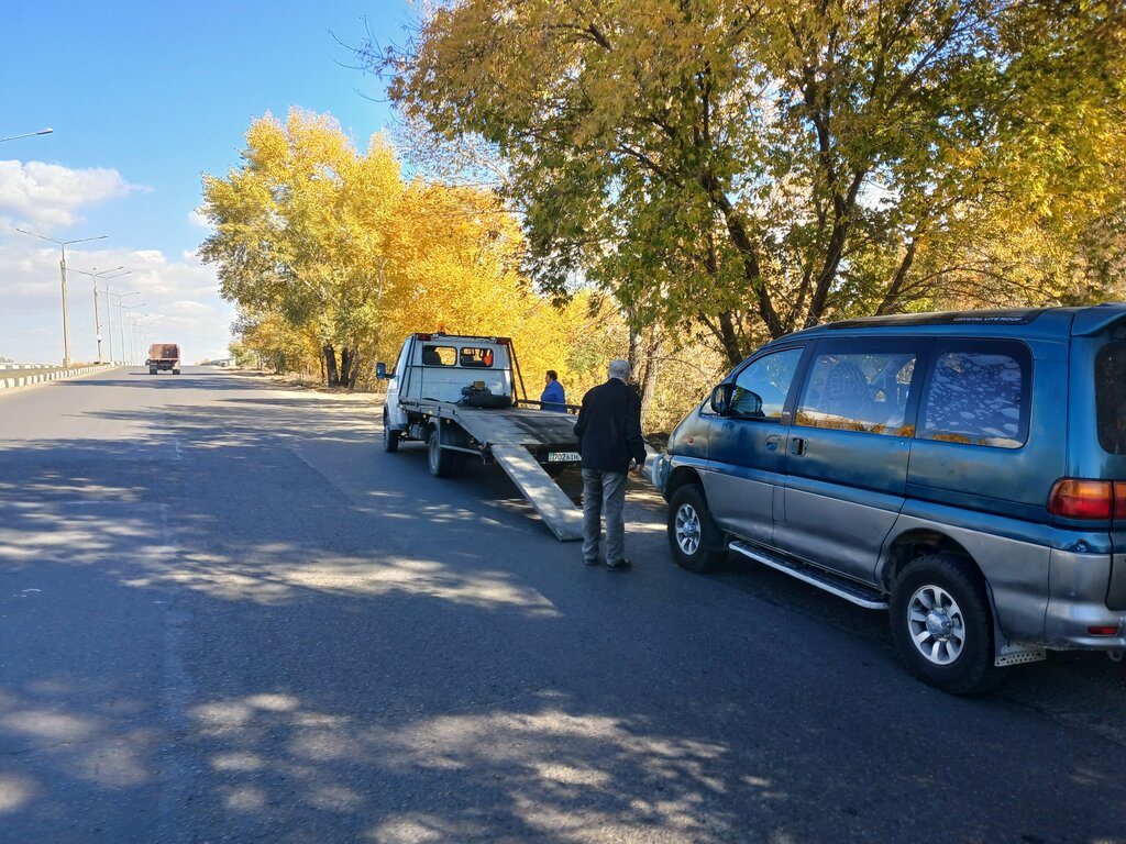 Çekici hizmeti Evakuator. 3112, Öskemen (Ust‑Kamenogorsk), foto