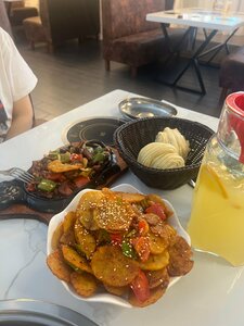 Муслим Хого (Bratislavskaya Street No:29к1), kafe  Moskova'dan