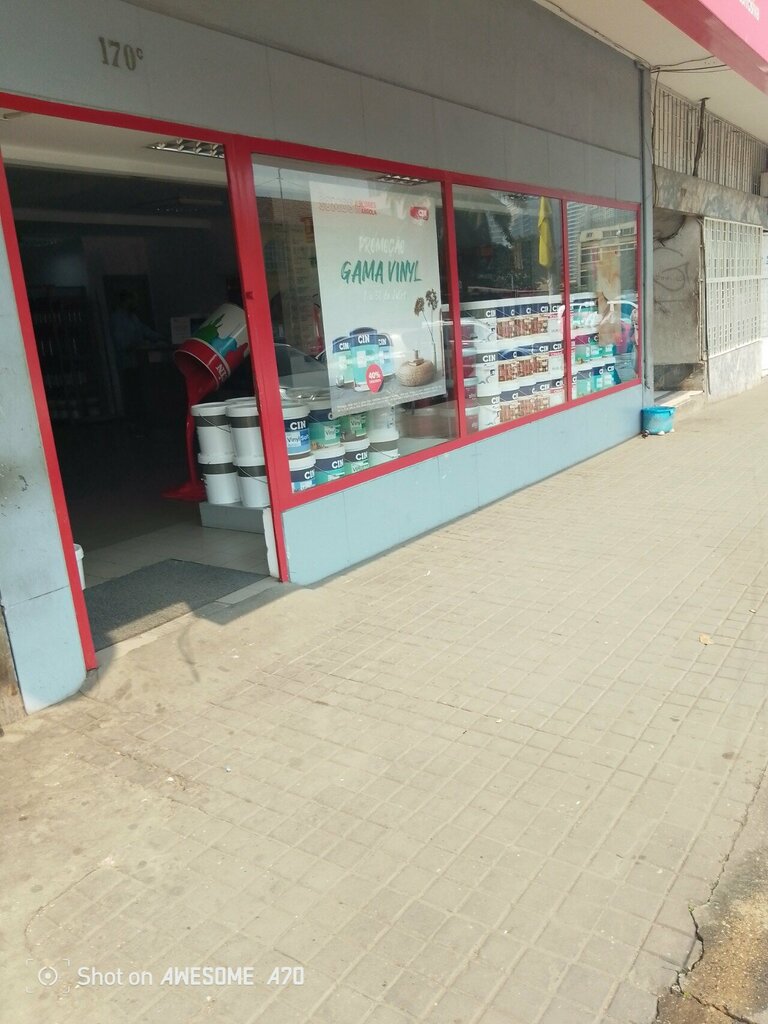 Yapı mağazası Vendas de material, Loanda, foto